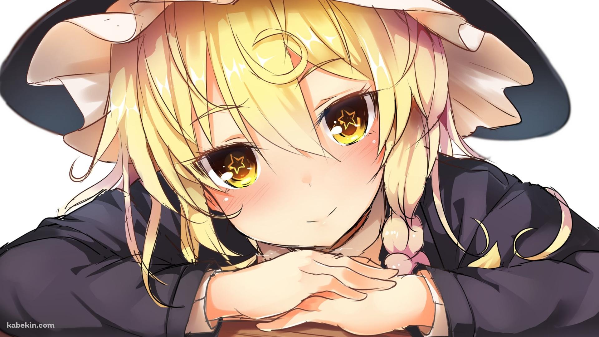 木の机にもたれてこちらを見つめる可愛い霧雨魔理沙 / 東方(1920x1080px)のデスクトップPC用の壁紙 | 高画質 | 壁紙キングダム