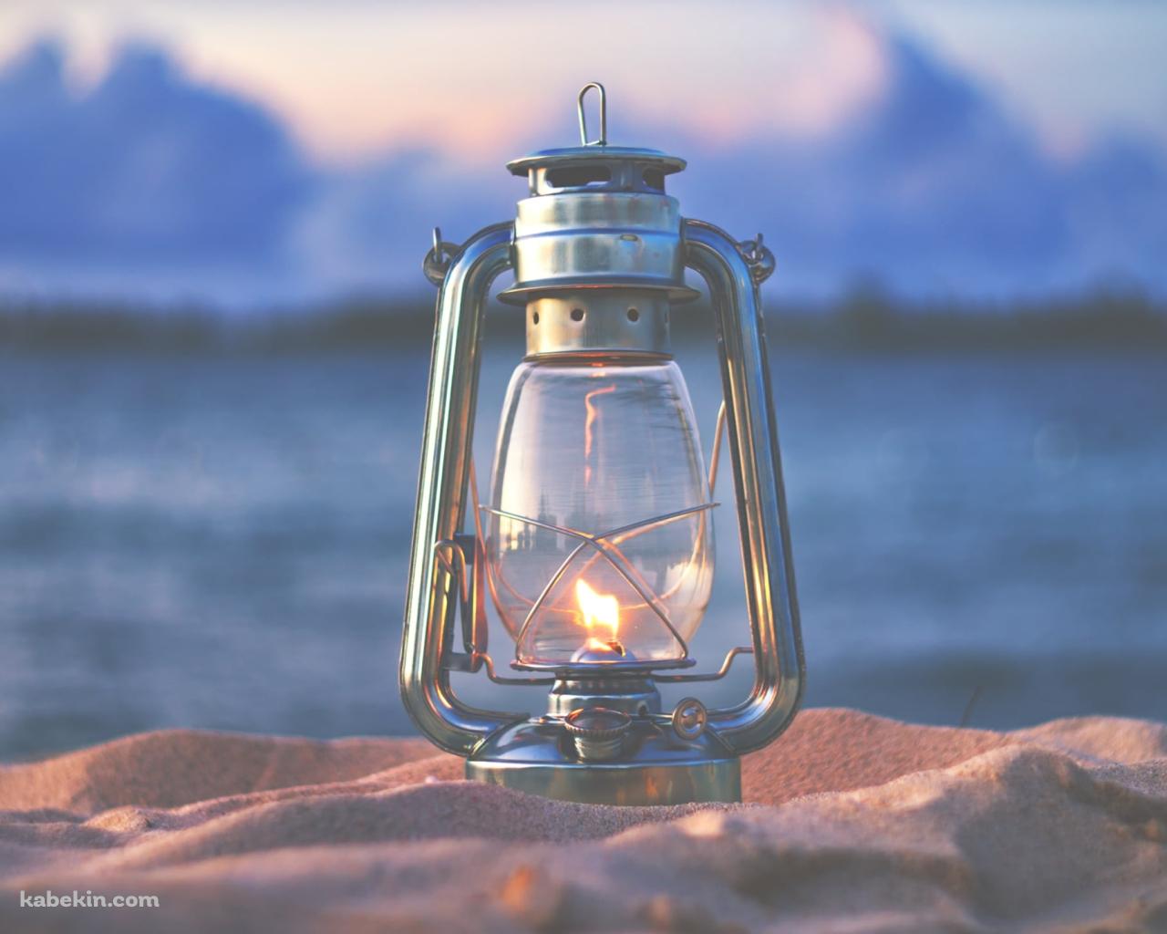 海と砂浜とランプ / Sea beach and lamp(1280x1024px)のデスクトップPC用の壁紙 | 高画質 | 壁紙キングダム